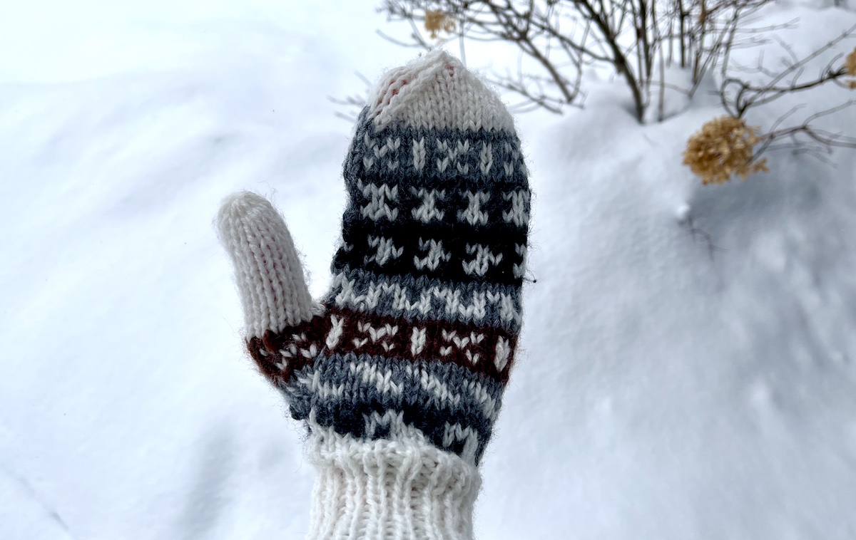 The Coziest Alpaca Mittens | Features | Northern Express