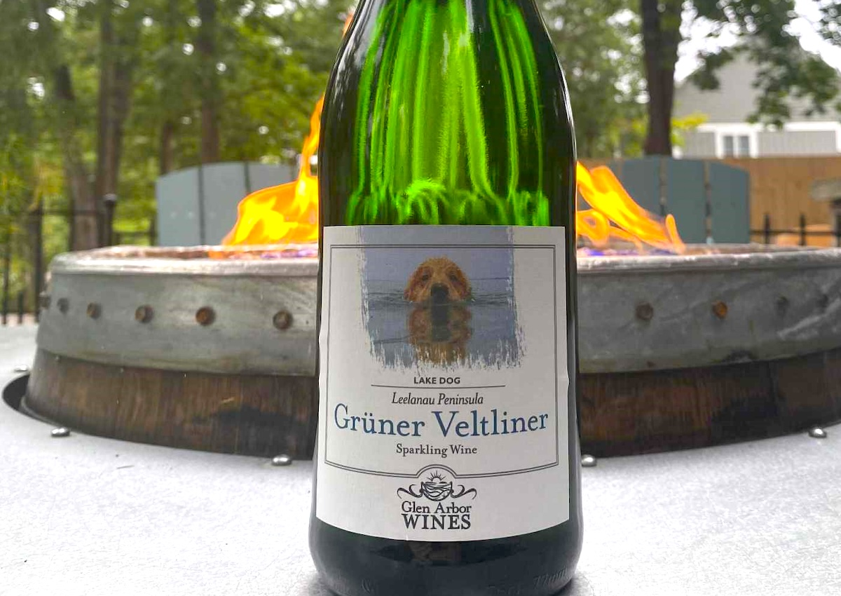 Glen Arbor Wines' Lake Dog Sparkling Grüner Veltliner | Food | Northern ...