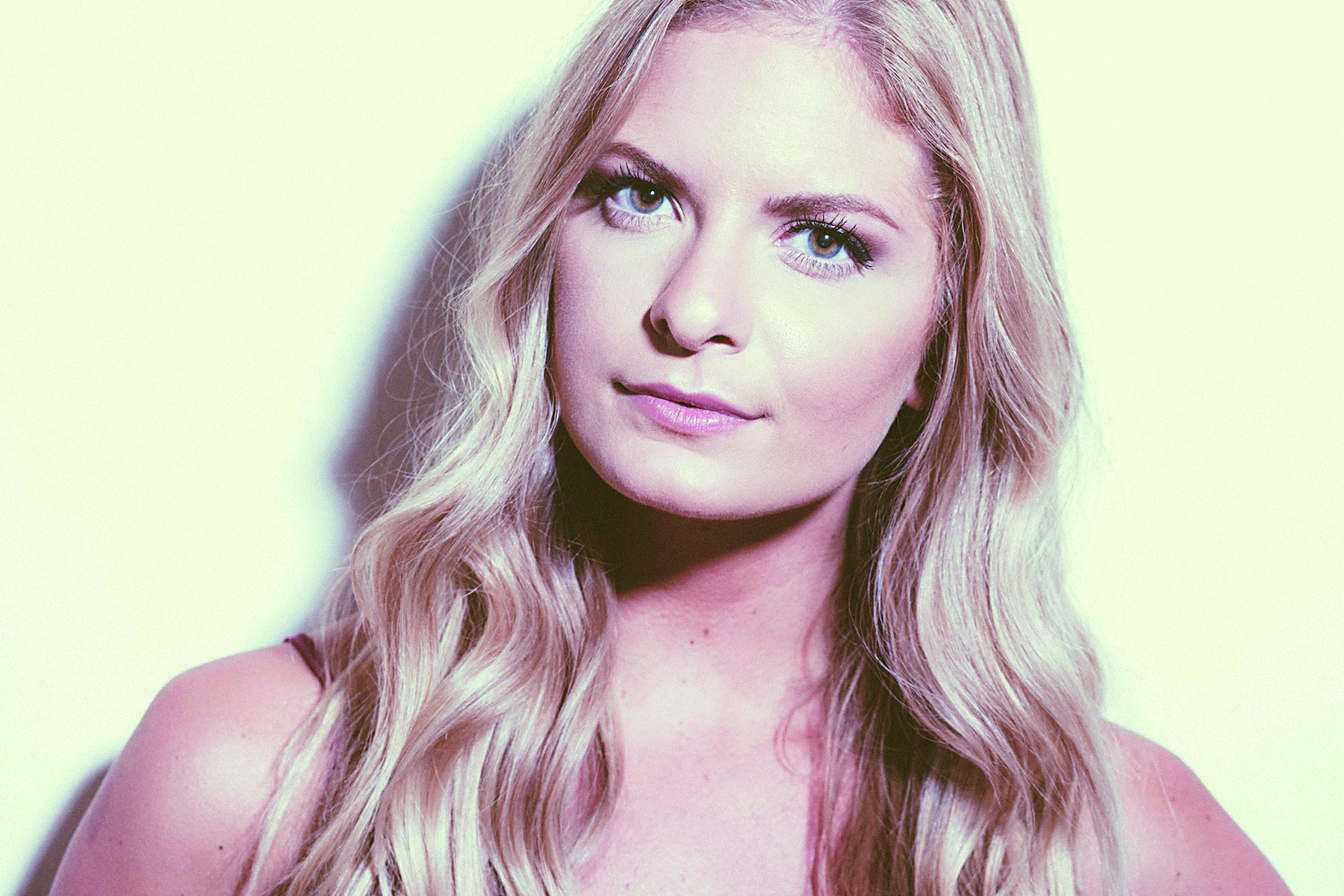 Lauren Duski’s journey to The Voice | Features | Northern Express