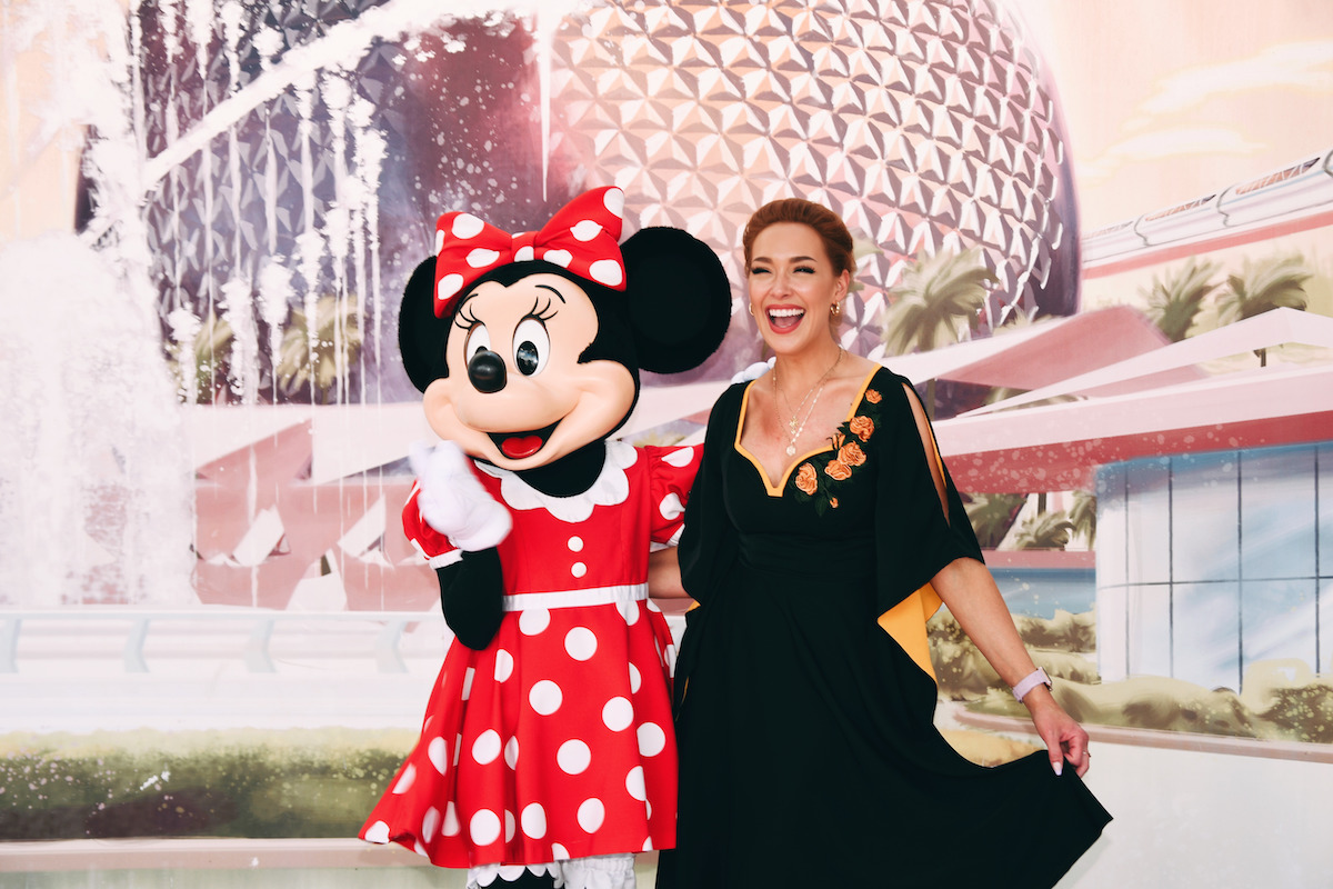 The Do’s, Don’ts, and Definitelys of Disney Travel | Features ...