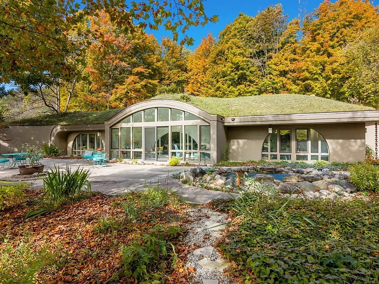 Property Watch: Iconic Earth Berm | The Ticker